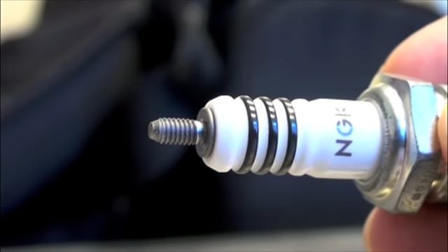 How to Put Spark Plug Wires in the Correct Order