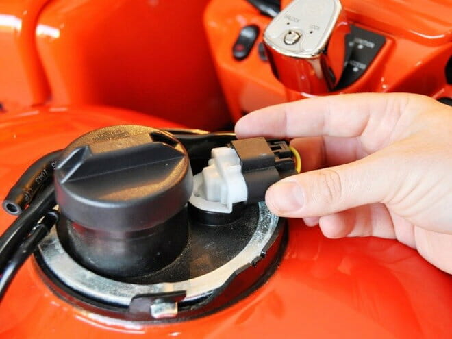 How to Prime Electric Fuel Pump? (Two Methods)