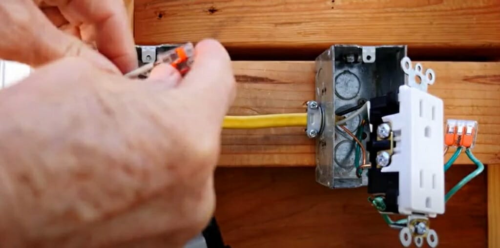 How to Fix an Open Neutral Outlet (12 Steps)