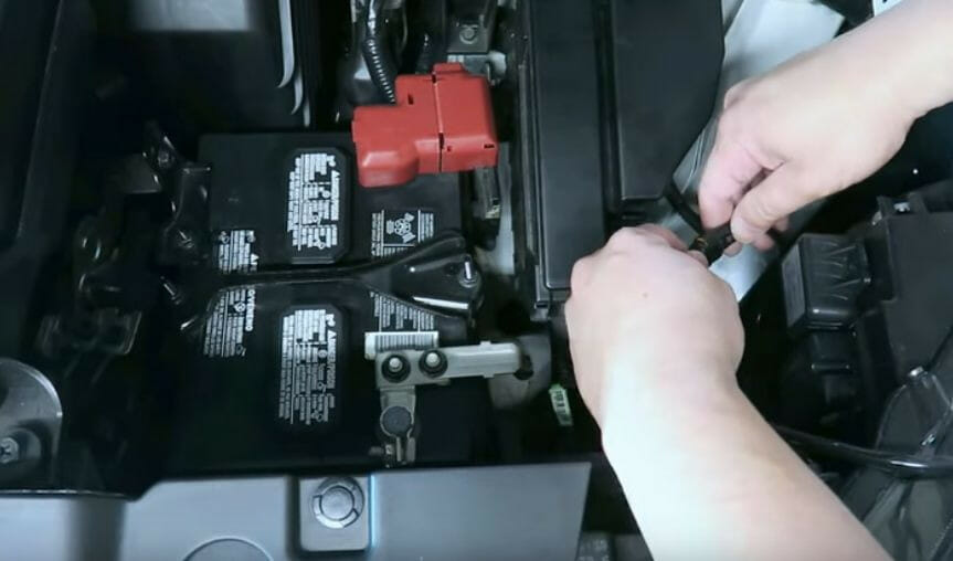 How to Wire a DRL to Turn Off with Headlights (SPDT) (10 Steps)