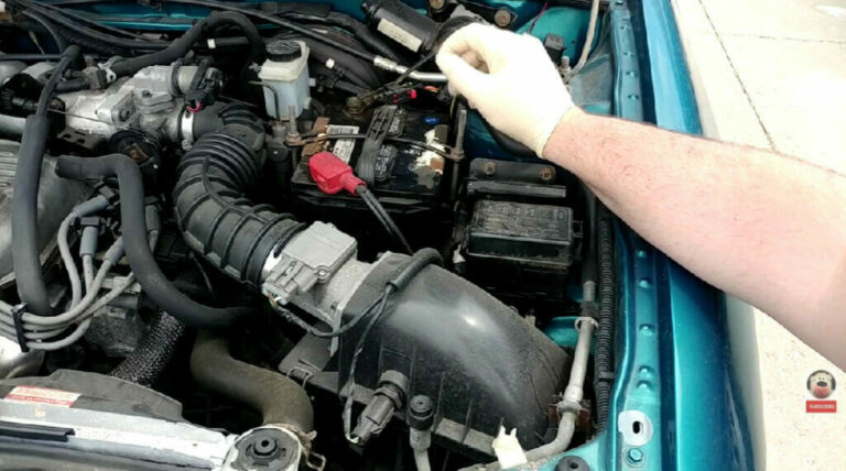 What Does Battery Acid Smell Like? (Identify and Stay Safe)