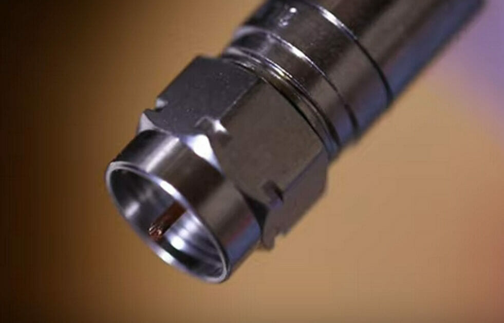How to Activate a Coaxial Outlet for the Internet (7 Steps)