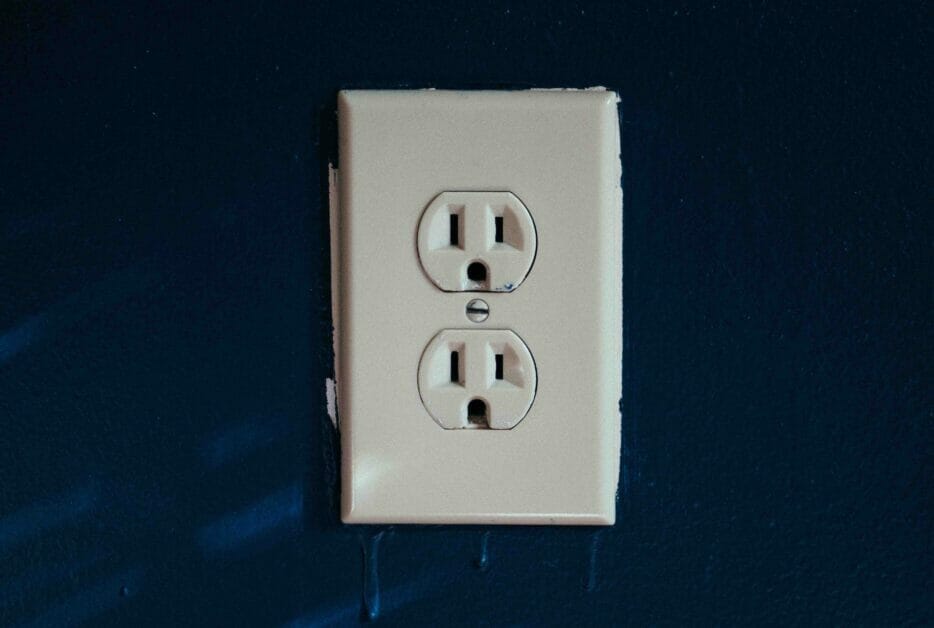 What Size Wire for Outlets (Comparison, Selection, Advice)