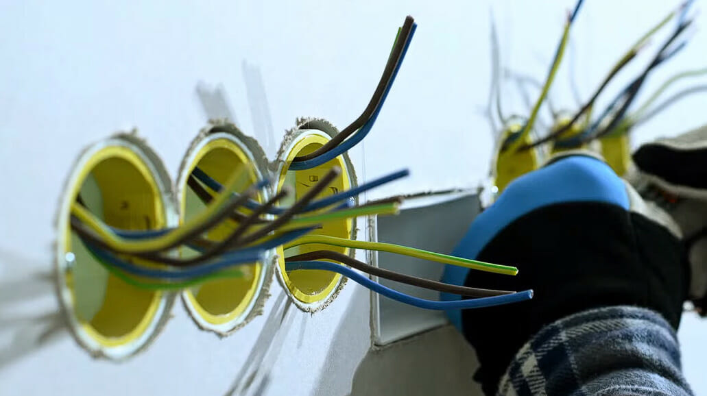 What Size Wire for Outlets (Comparison, Selection, Advice)