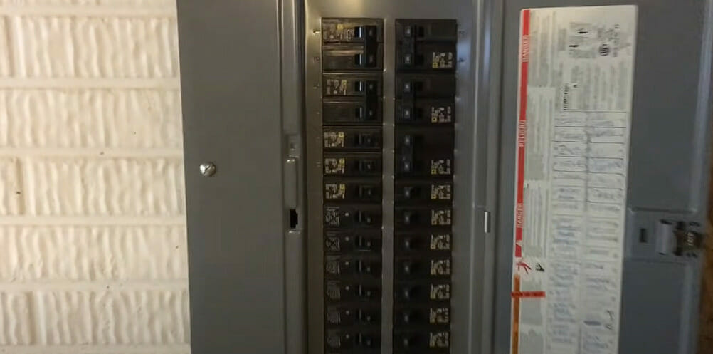 How to Wire a 220 Outlet (Easy Step-by-Step Guide)