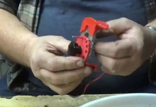 How to Strip a Wire: DIY Easy Guide