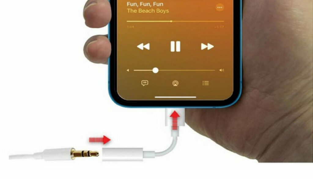 How to Connect Wired Headphones to an iPhone (3 Methods)