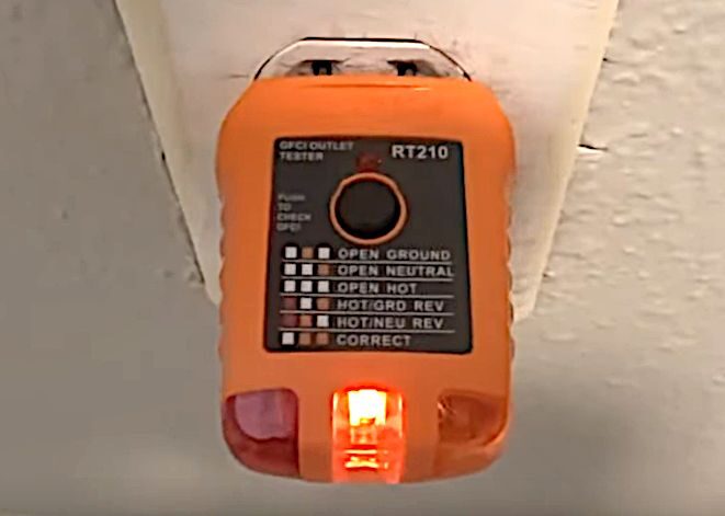 How to Ground an Outlet without a Ground Wire (Steps)