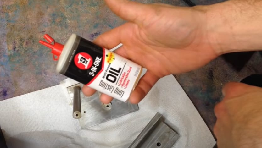 5 Kitchen Ingredients That Magically Remove Rust from Metal (Guide)