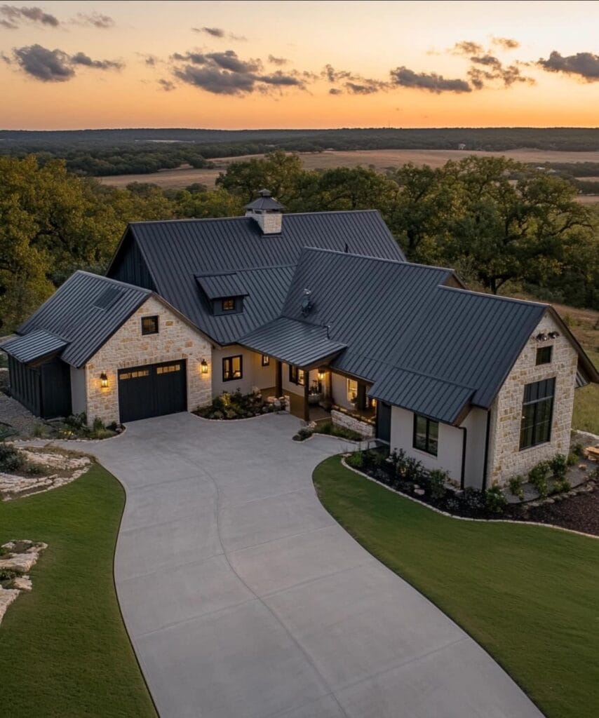 11 Modern Farmhouses You Can Build for Under 200K: Budget-Friendly ...