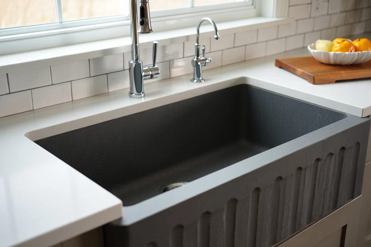 Top Kitchen Sink Styles 2025 (Smart Features & Trends)