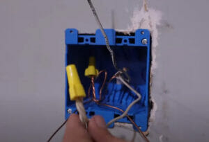 How to Wire a Double Outlet (6-Step DIY Guide)