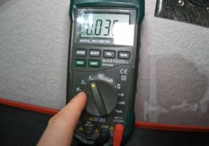 How to Test a 240v Outlet (3-Step Guide)